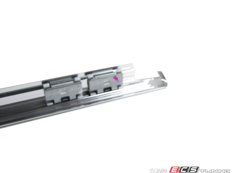 Genuine BMW - 51337072886 - Front door trim - Right (51-33-7-072-886)