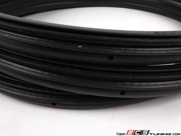 Genuine BMW - 51723449349 - E83 X3 Rear Door Seal - (NO LONGER ...