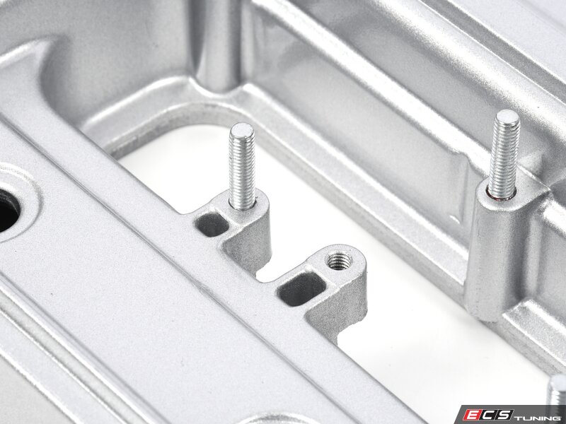 URO - 11121703172 - Replacement Aluminum Valve Cover Right Side