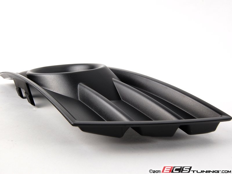 Genuine Volkswagen Audi - 3C8853666C9B9 - Fog light grille - right (3C8 ...