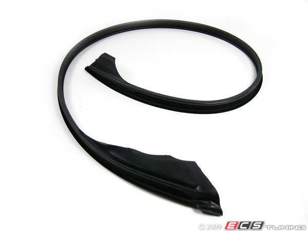 Genuine BMW - 51210402746 - E39 Front Door Seal - Right (51-21-0-402-746)