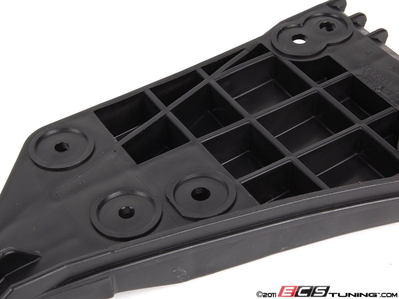 Genuine Volkswagen Audi - 8D0807284 - Front Bumper Cover Guide - Right ...