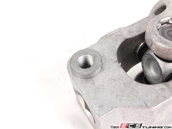 Genuine BMW - 32306758076 - Steering Shaft Knuckle (32-30-6-758-076)