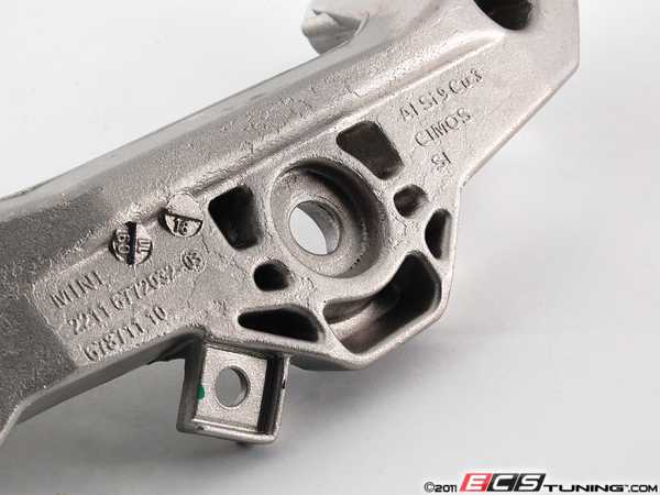 Genuine MINI - 22116772032 - Engine Support Bracket - Passenger Side ...