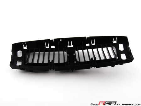 Genuine BMW - 51138148727 - E34 Center Kidney Grille (51-13-8-148-727)
