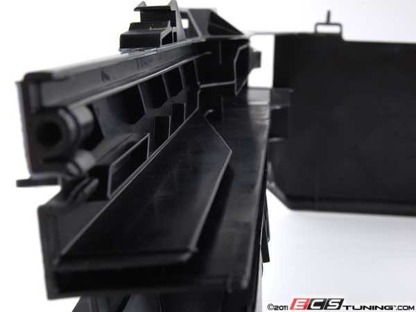 Genuine BMW - 17117533538 - Radiator Support Carrier (17-11-7-533-538)