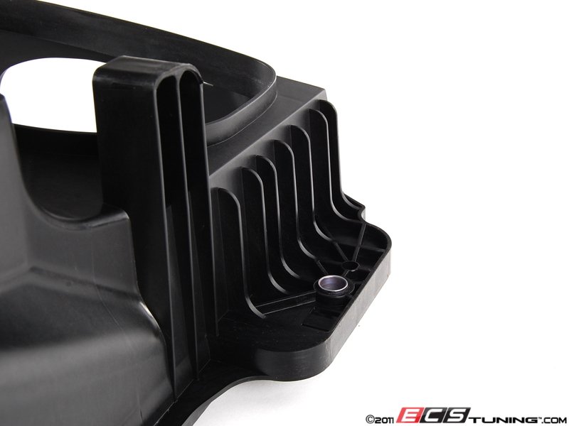 Genuine BMW - 51647177878 - E70 X5 Radiator Air Duct Assembly (51-64-7 ...