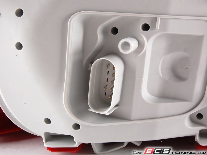 Genuine Volkswagen Audi - 4F5945096M - LED Tail Light - Right (4F5 945 ...