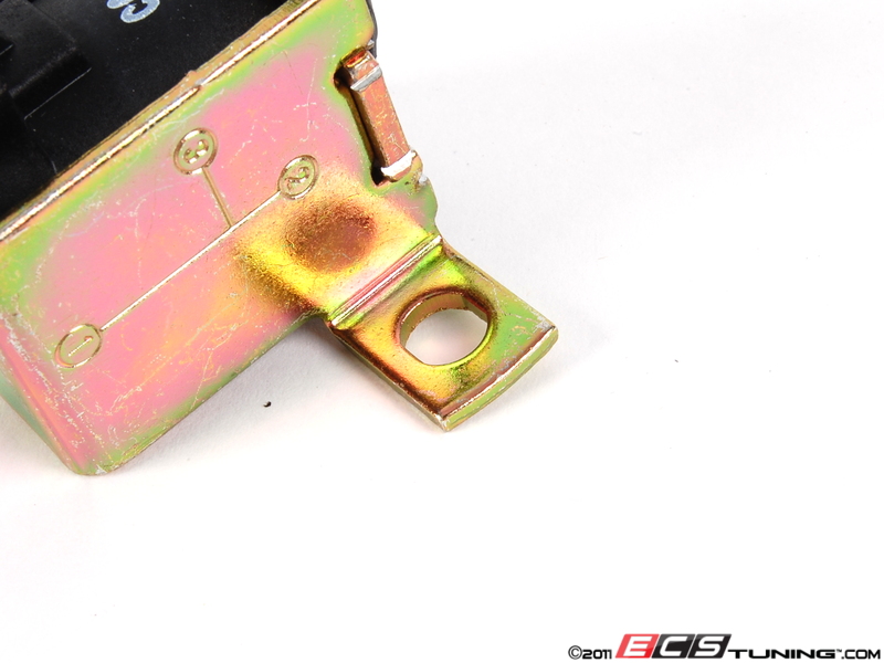 Genuine Mercedes Benz - 0015408697 - Changeover Valve