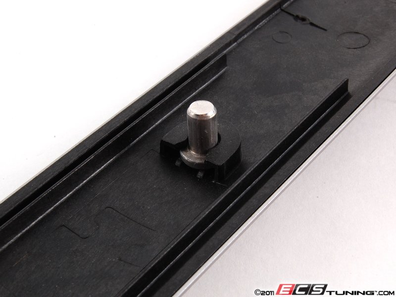 Genuine BMW - 51457047155 - Aluminum Front Door Trim - Left (51-45-7 ...