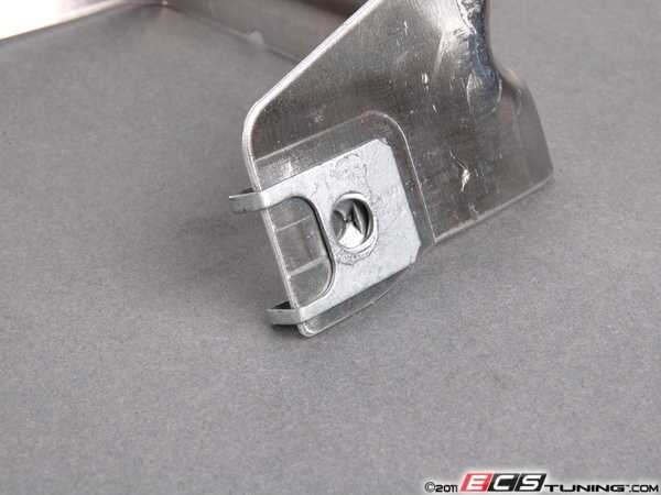 Genuine BMW - 51757127356 - belly pan bracket (51-75-7-127-356)