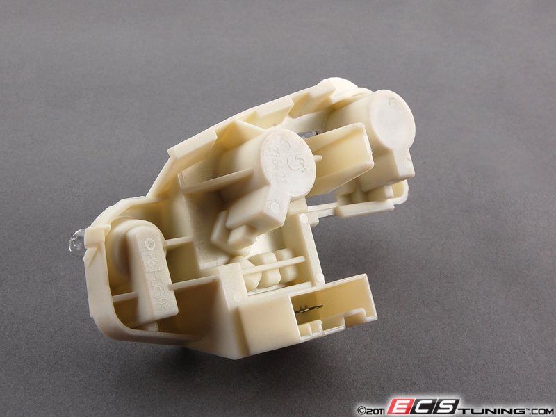 Genuine BMW - 63217183841 - Inner Tail Light Bulb Socket - Left (63-21 ...