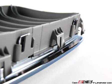 Genuine BMW - 51138250052 - Kidney Grill - Right (51-13-8-250-052)