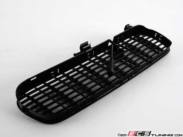 Genuine BMW - 51138402669 - Hood air inlet grille - left (51-13-8-402-669)