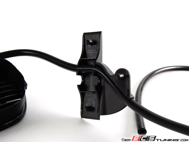 Genuine BMW - 51138402670 - E53 Hood Air Inlet Grille - right (51-13-8 ...