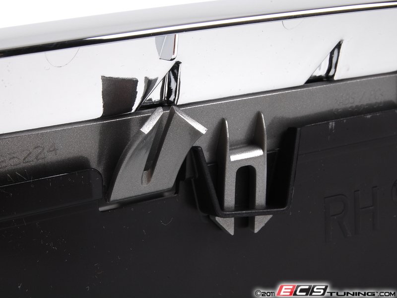 Genuine BMW - 51137185224 - Grille - Front - Right (51-13-7-185-224)