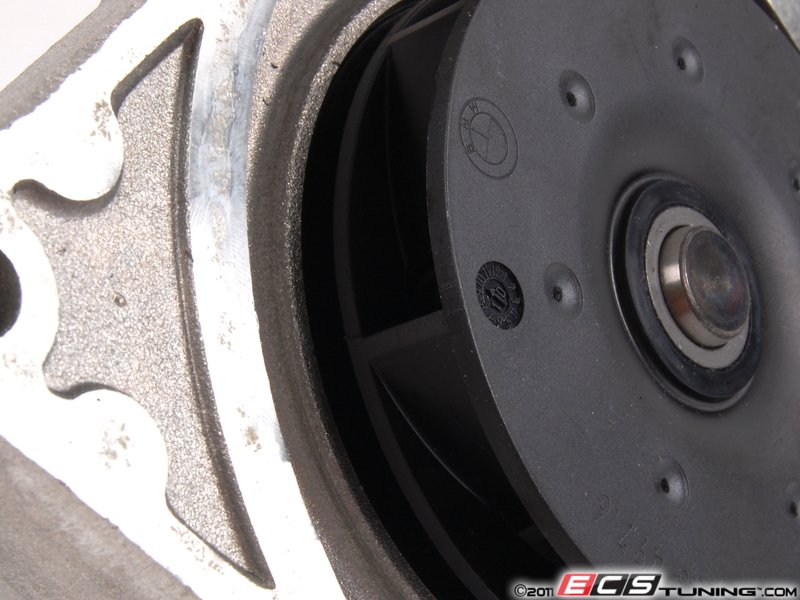 Genuine BMW - 11510393340 - Water Pump (11-51-0-393-340)