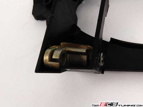 Genuine BMW - 51217191571 - outside door handle carrier - Left (51-21-7 ...