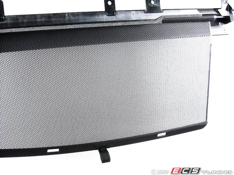 Genuine BMW - 51427079392 - Rear Door Sun Blind - Right (51-42-7-079-392)