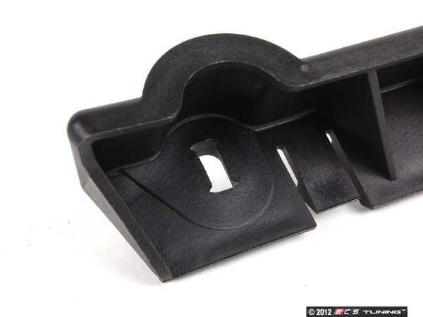 Genuine Volkswagen Audi - 4B0807284b - Front Bumper Guide - Right (4B0 ...