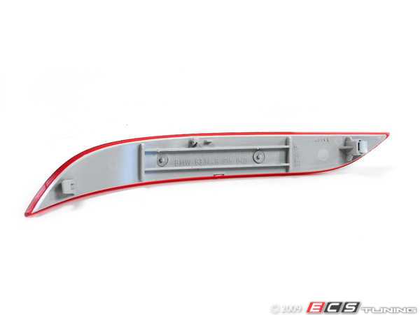 Genuine BMW - 63146915040 - Rear Bumper Reflector - Right (63-14-6-915-040)