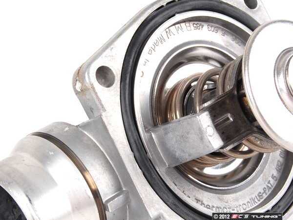 Genuine BMW - 11531436852 - Thermostat With Housing (11-53-1-436-852)