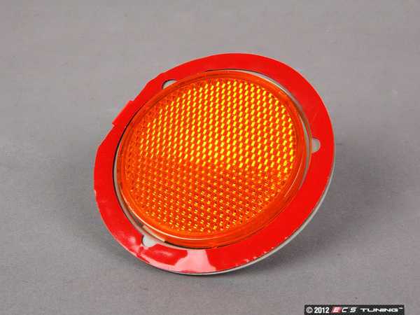 Genuine BMW - 63147046046 - Front Bumper Reflector - Right (63-14-7-046 ...