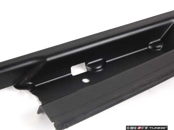 Genuine BMW - 51717050650 - Air Duct Top (51-71-7-050-650)