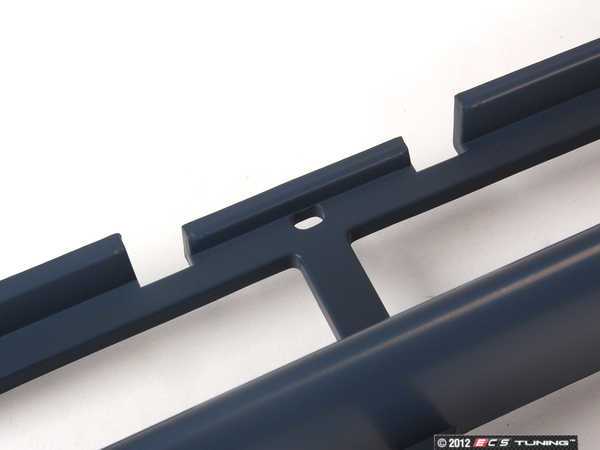 Genuine BMW - 51112233870 - Front bumper grille - center (51-11-2-233-870)