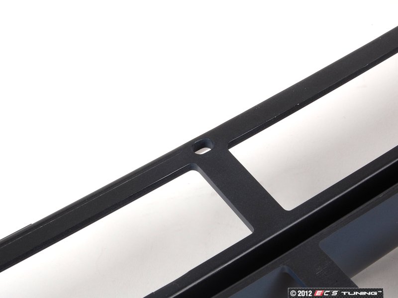 Genuine BMW - 51112233870 - Front bumper grille - center (51-11-2-233-870)