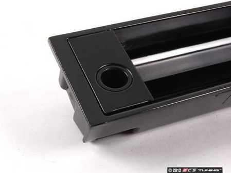 Genuine BMW - 51168402967 - E53 Ash tray insert (51-16-8-402-967)