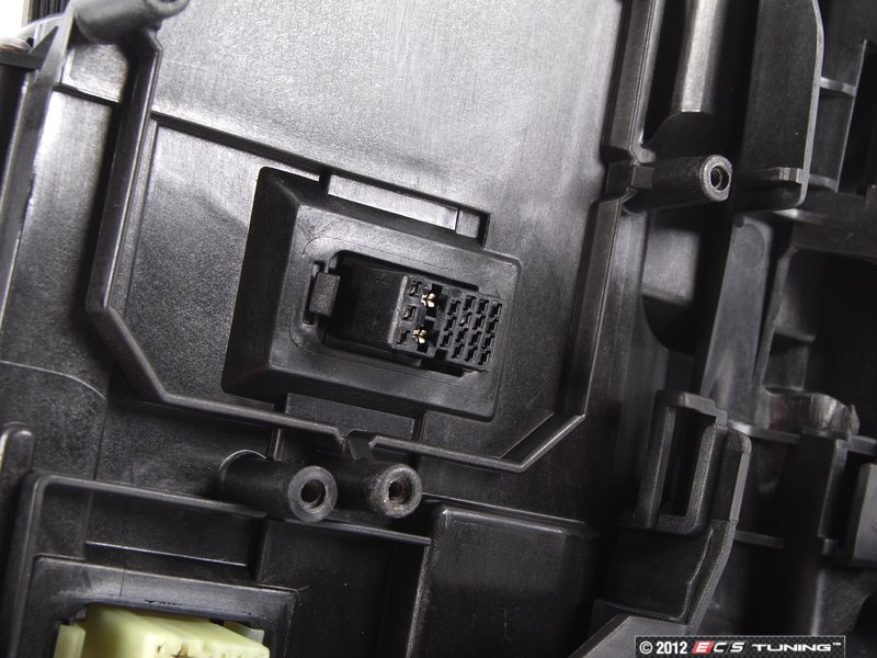 Genuine BMW - 63127165952 - Bi-Xenon Headlight Assembly - Right (63-12 ...