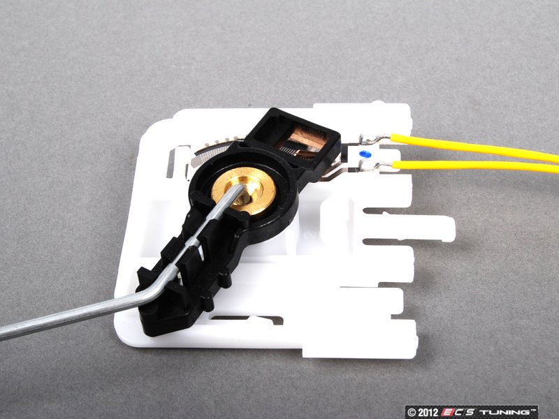 Genuine BMW - 16146766165 - E83 X3 Fuel Level Sensor - Left (16-14-6 ...