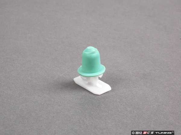 Genuine BMW - 51138231179 - E46 Trim Clip (51-13-8-231-179)