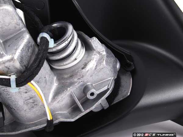 Genuine BMW - 51167282572 - Mirror Assembly - Right (51-16-7-282-572)