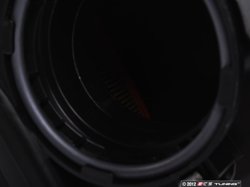 Genuine BMW - 13717501975 - Air Filter Housing (13-71-7-501-975)