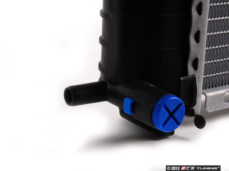 Genuine BMW - 17111740699 - RADIATOR (17-11-1-740-699)