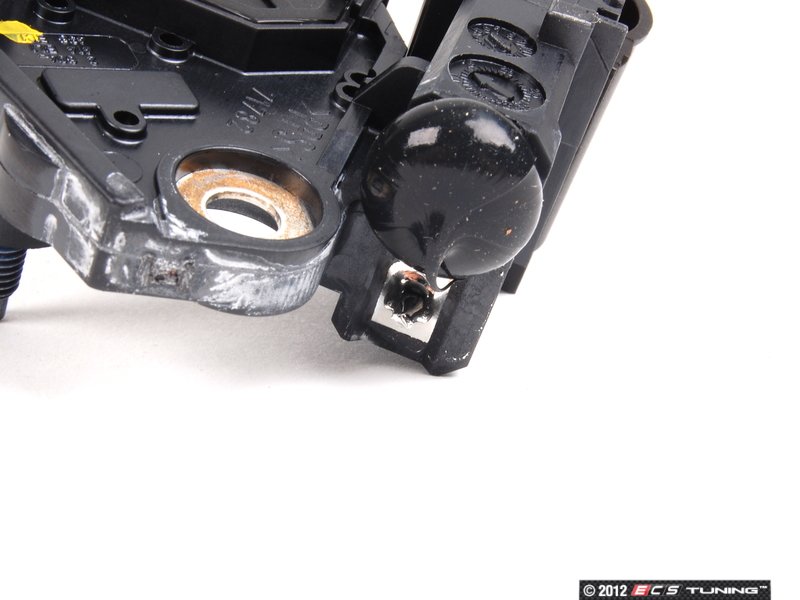 Genuine BMW - 12318510090 - Voltage Regulator (12-31-8-510-090)