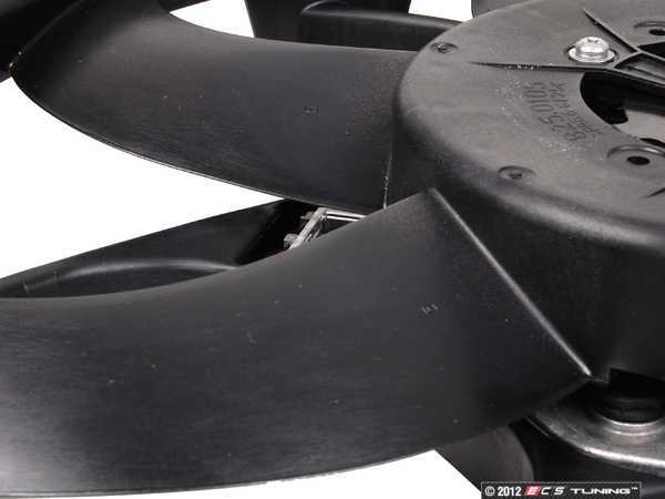 Genuine BMW - 17117590699 - Pusher Fan Assembly (17-11-7-590-699)