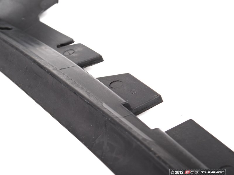 Genuine BMW - 63117162086 - E65 Headlight gasket - right (63-11-7-162-086)