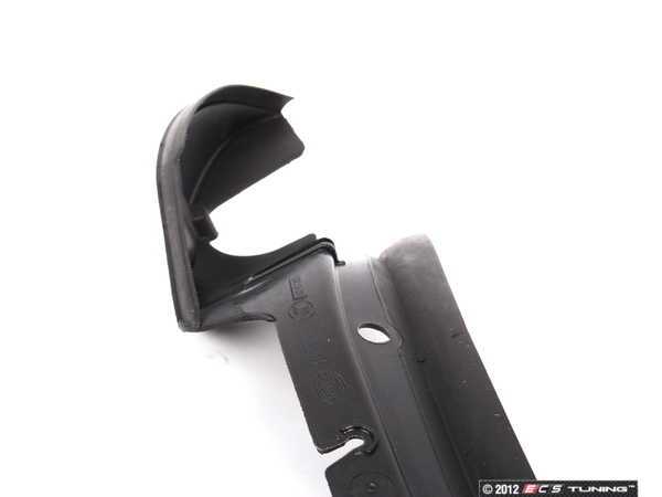 Genuine BMW - 63117162086 - E65 Headlight gasket - right (63-11-7-162-086)