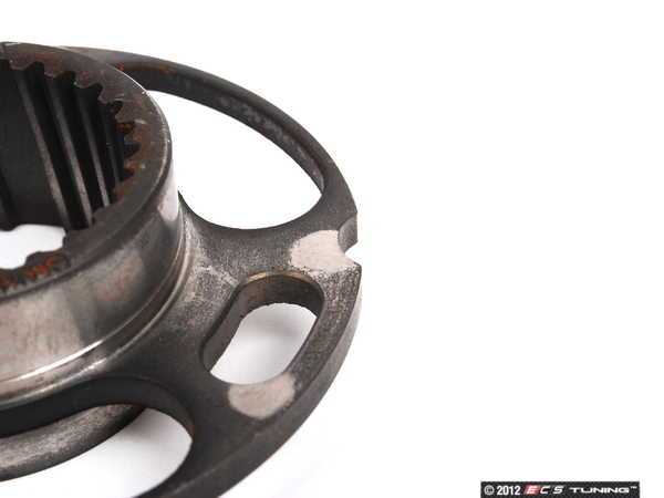 Genuine BMW - 11361438306 - Splined Sleeve (11-36-1-438-306)