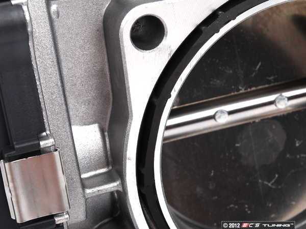 Genuine BMW - 13547556119 - Throttle Body (13-54-7-556-119)