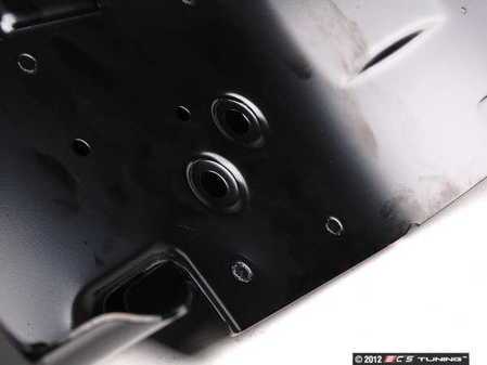 Genuine BMW - 41147111070 - Wheel Housing Carrier - Right (41-14-7-111-070)