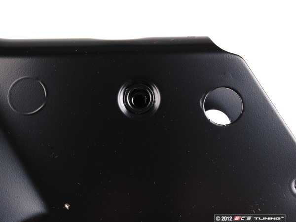 Genuine BMW - 41147111070 - Wheel Housing Carrier - Right (41-14-7-111-070)