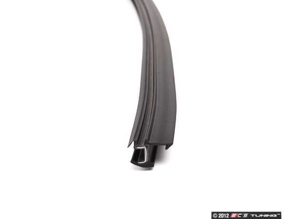 Genuine BMW - 51318196162 - Upper Exterior Windshield Gasket (51-31-8 ...
