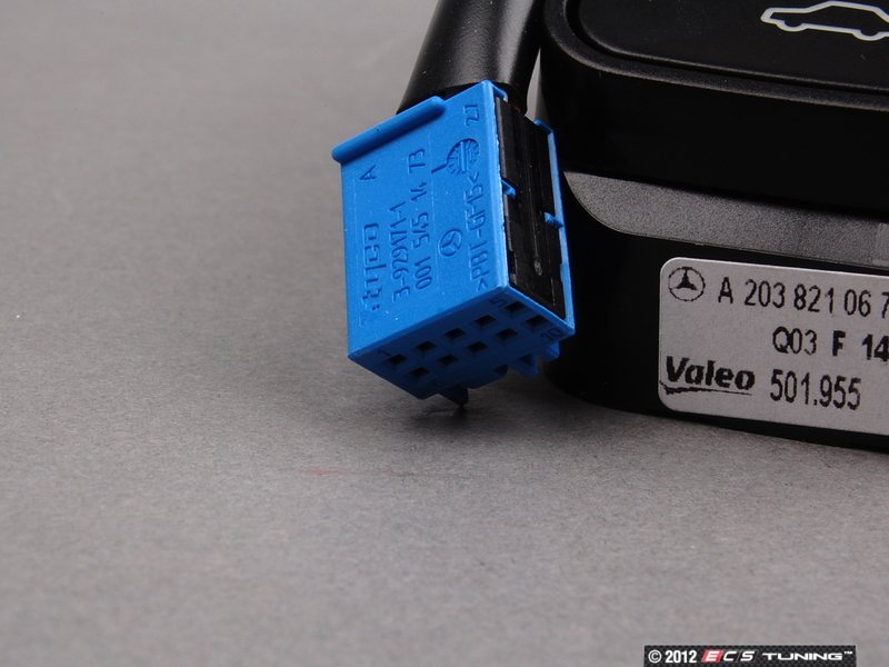 Genuine Mercedes Benz - 20382106799116 - Power Window Switch Assembly