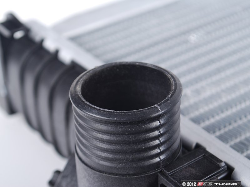 Genuine BMW - 17101715319 - Radiator (17-10-1-715-319)