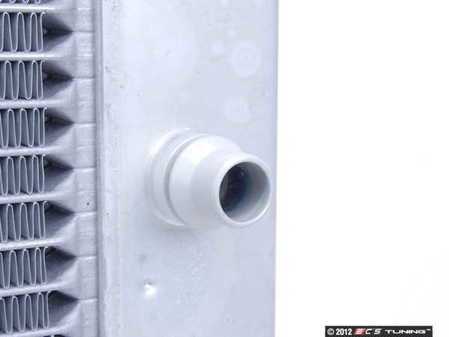 Genuine BMW - 17117519209 - Radiator (17-11-7-519-209)