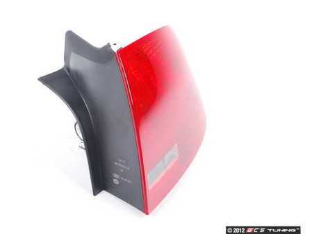 Genuine Volkswagen Audi - 8E5945096A - Outer Tail Light - Right - (NO ...
